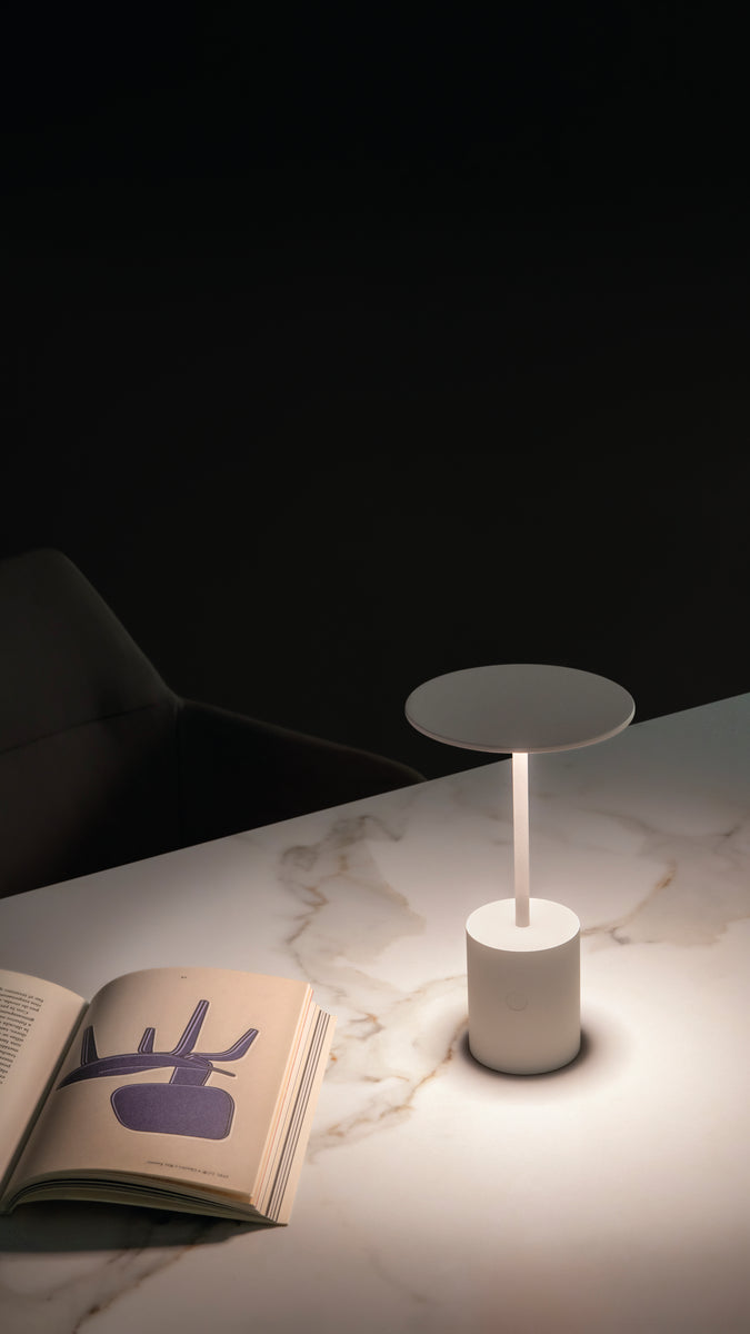 Yoru Table Light - Rechargeable – Skyelume Lighting